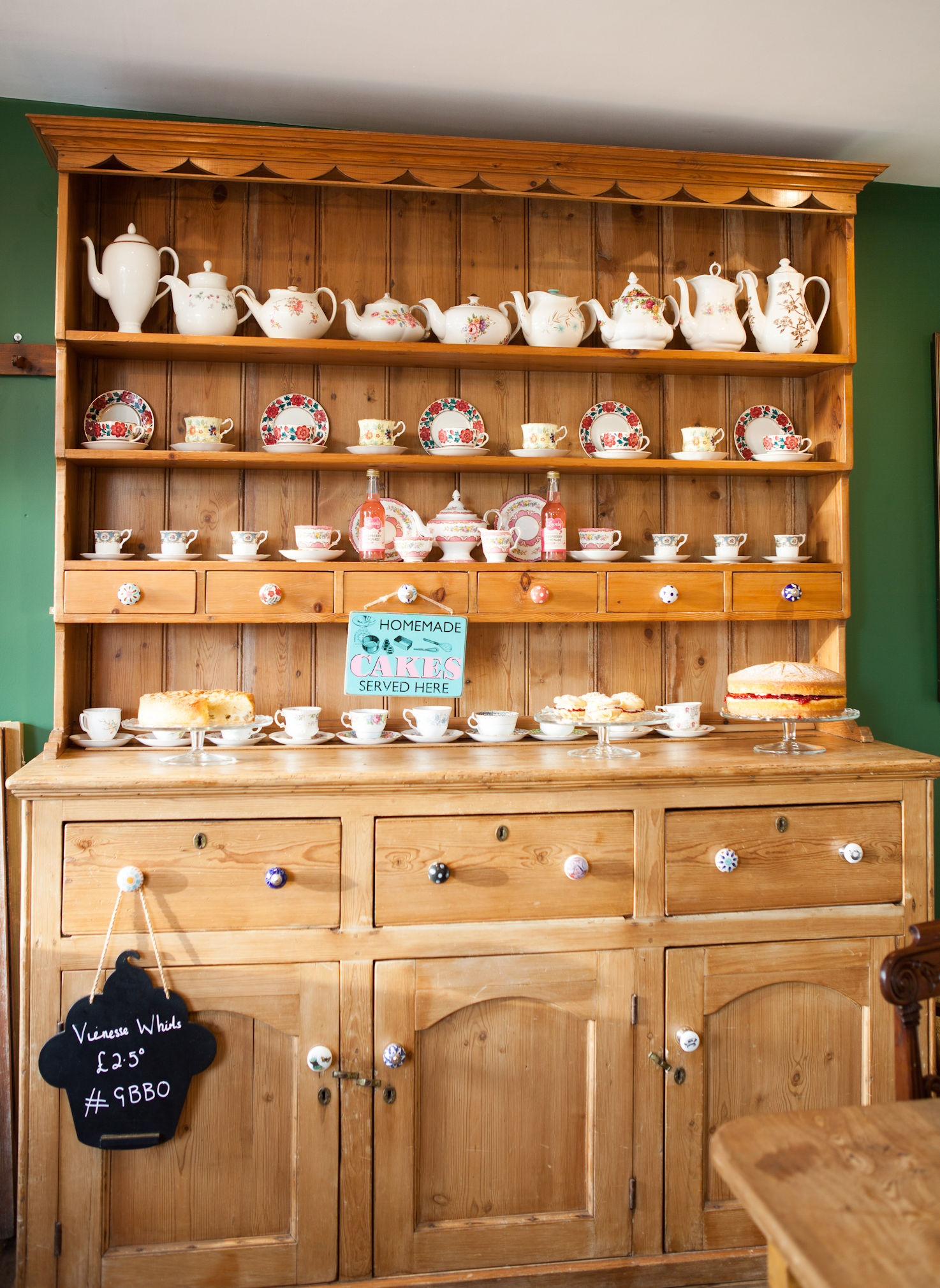 A Beautiful Afternoon Tea at The Tea Set - Cotswolds Concierge