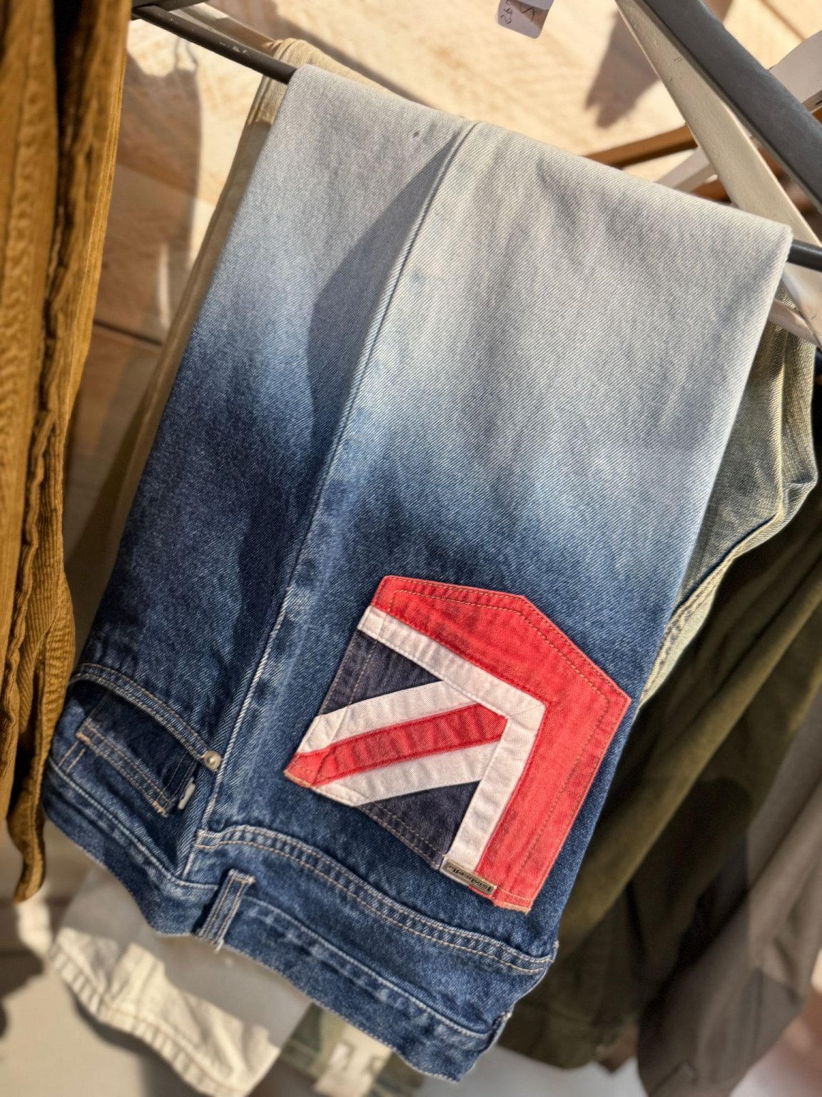 Vintaged Live! ∙ The ultimate preloved and vintage clothes kilo sale at ...